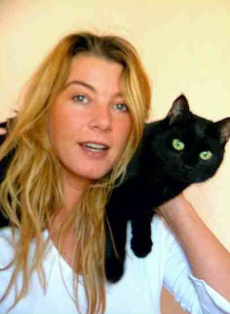 Die Autorin und Künstlerin Anja Grän aus Frankfurt am Main mit ihrem ...